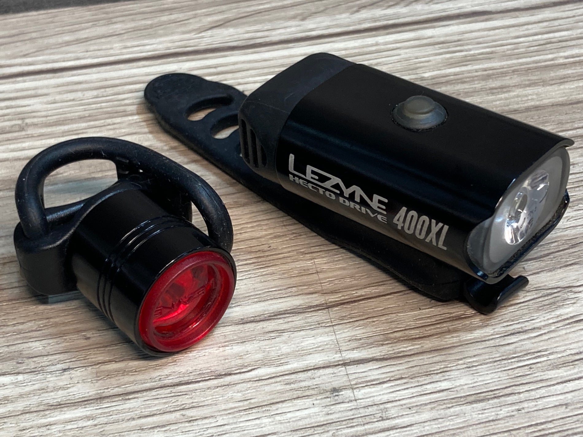IX293 レザイン LEZYNE HECTO DRIVE 400 XL リアライト付き 前後セット ※点灯確認済み – BICI AMORE EQ STORE