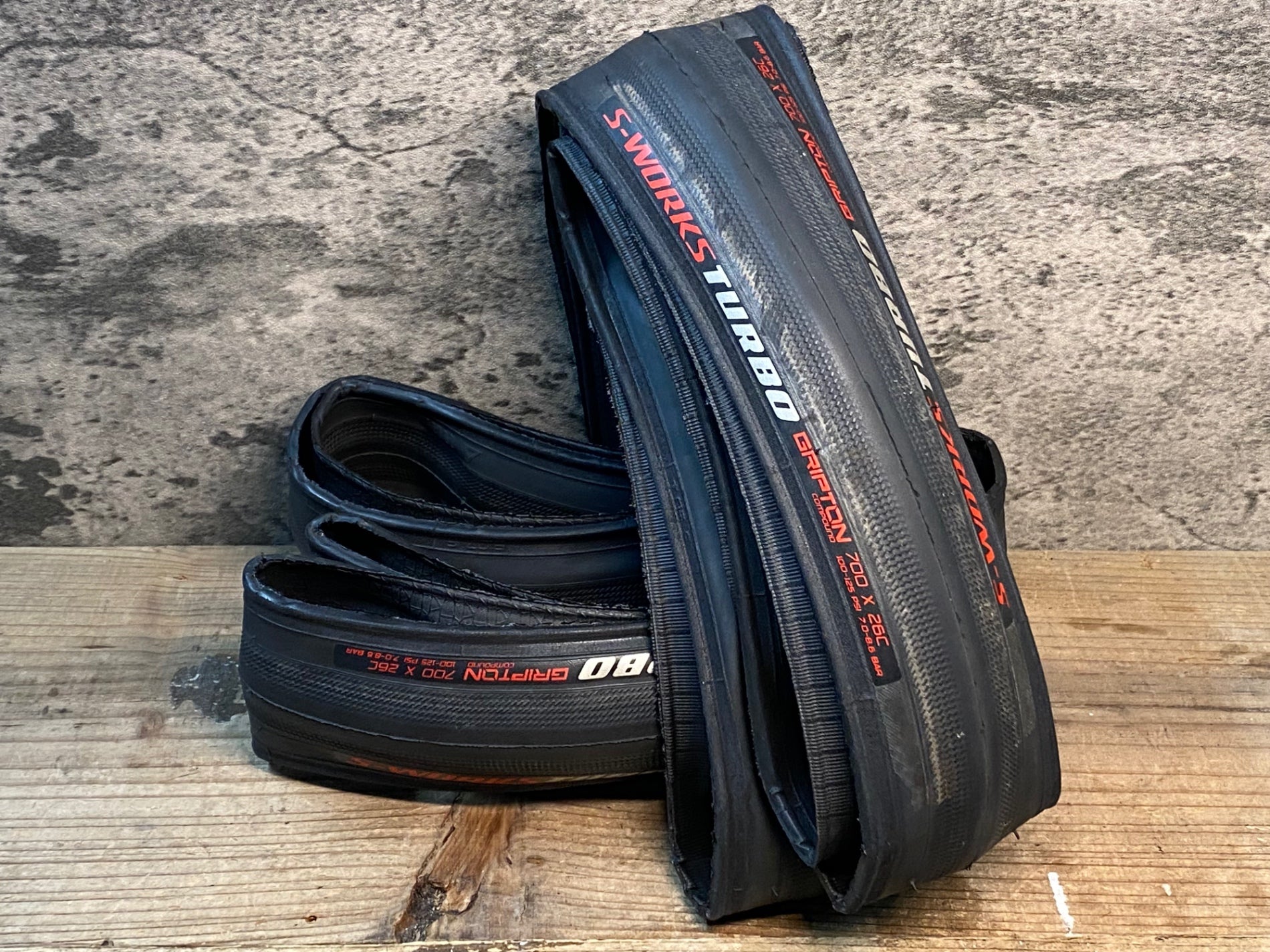IW616 スペシャライズド SPECIALIZED S-WORKS TURBO GRIPTON 700x26C 二本セット – BICI ...