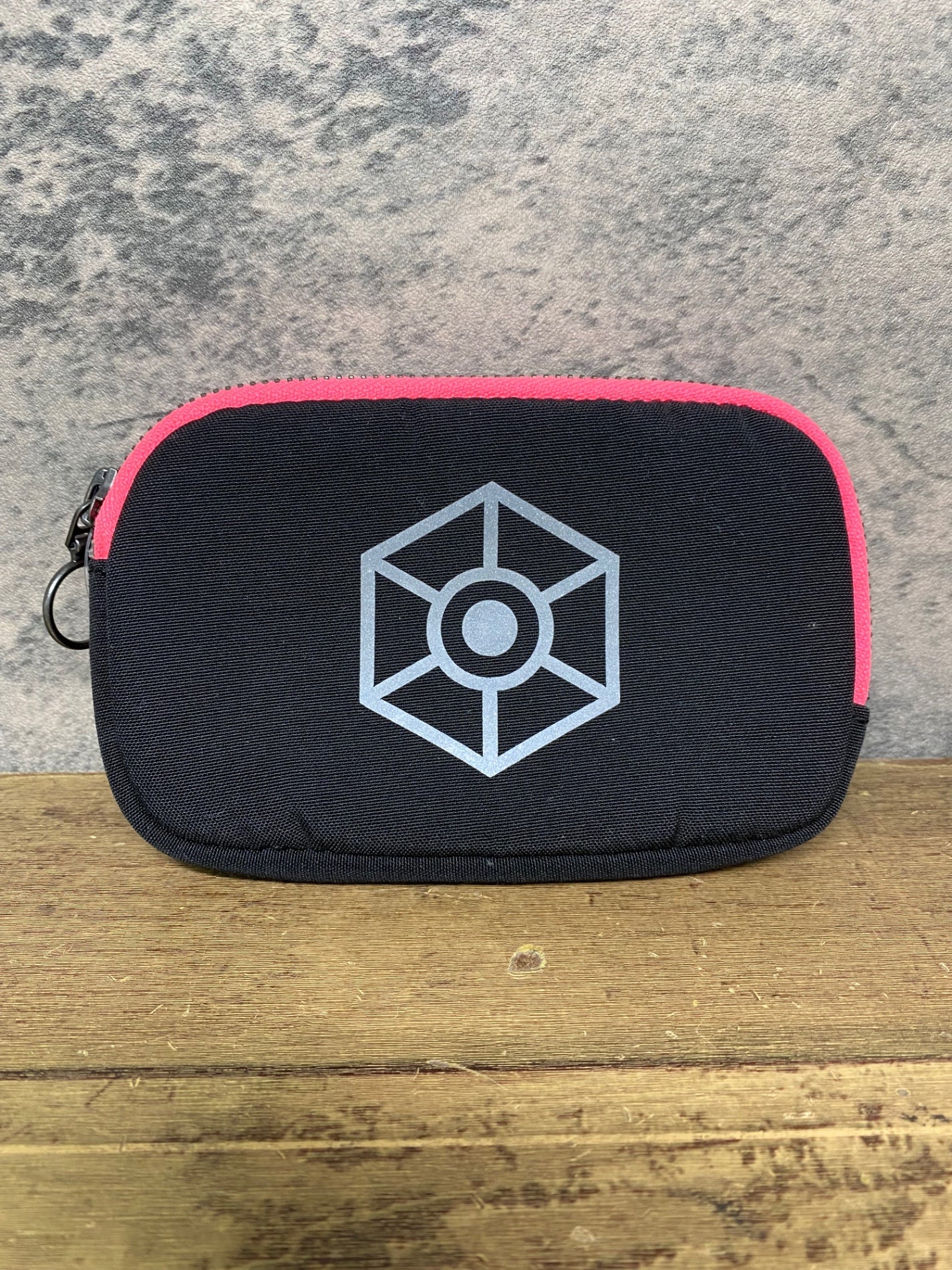 JB147 ラファ Rapha CLUBHOUSE ESSENTIALS CASE サイクルポーチ 黒 ピンク – BICI AMORE EQ ...